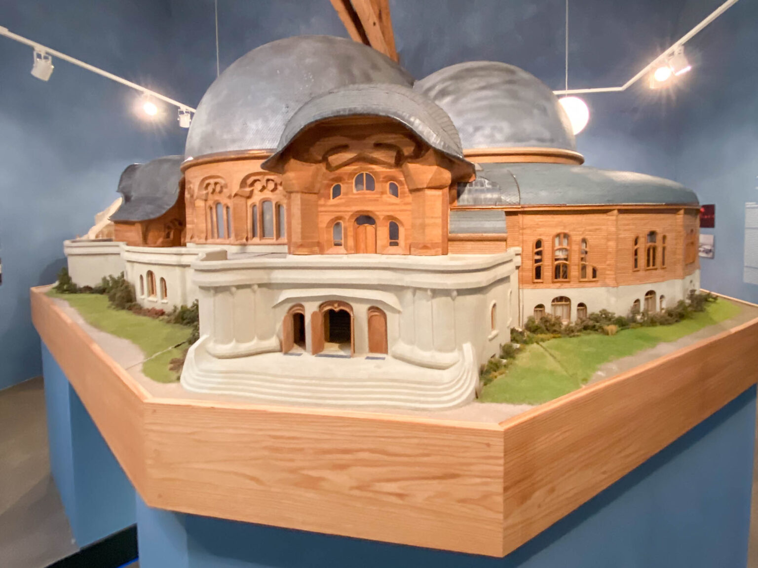 Kunst - Das Erste Goetheanum als Bild der Anthroposophie
